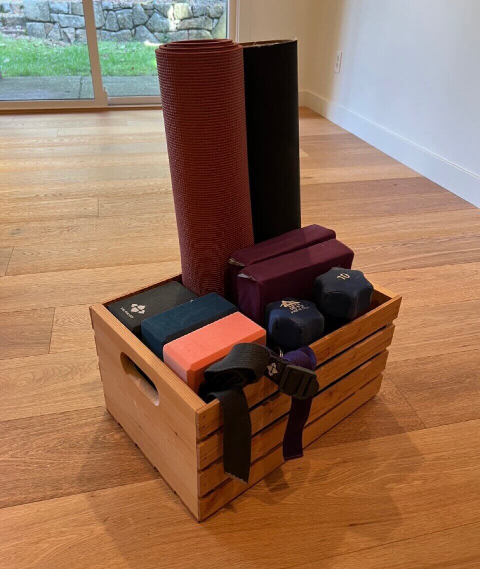 16 DIY Yoga Mat Storage Solutions and Tips for Home