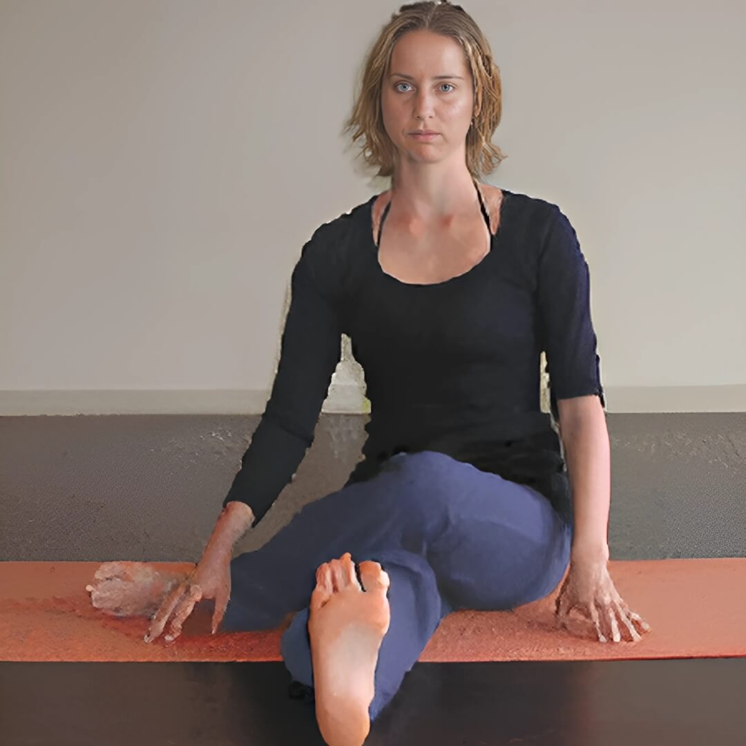 Shoelace Pose in Yin Yoga: Benefits and Variations