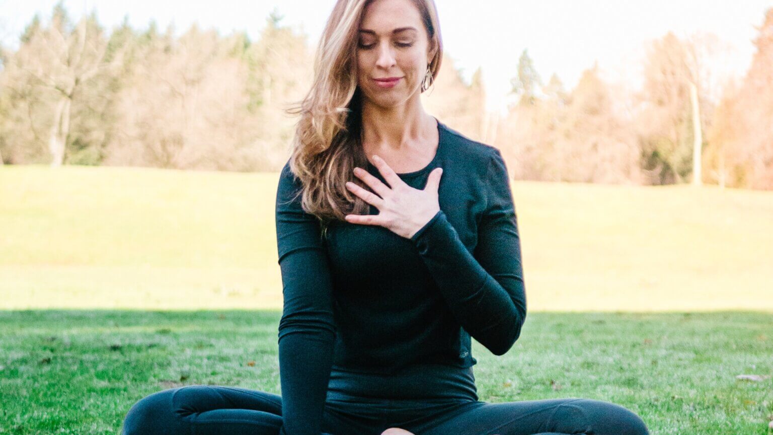 17 Famous Yoga Teachers in India - The Gurus Guide